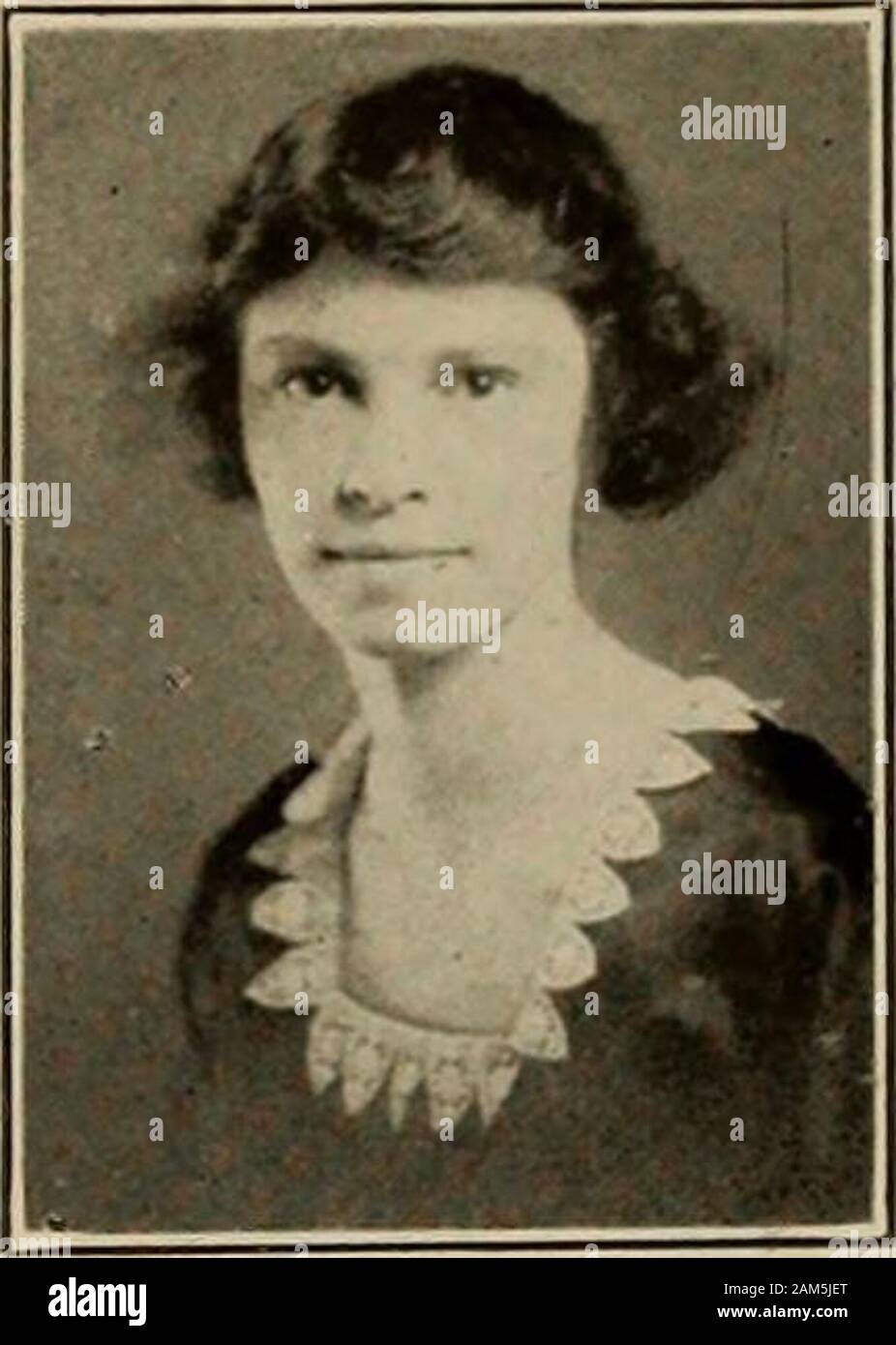 Class of 1921 . Elizabeth Waterman Graves 4 Mercer Street New London ...