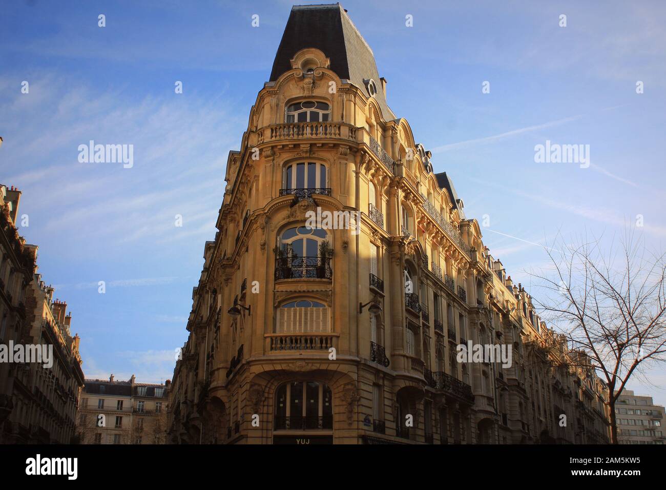 Typical Parisian architecture in the centre of Paris, France ...