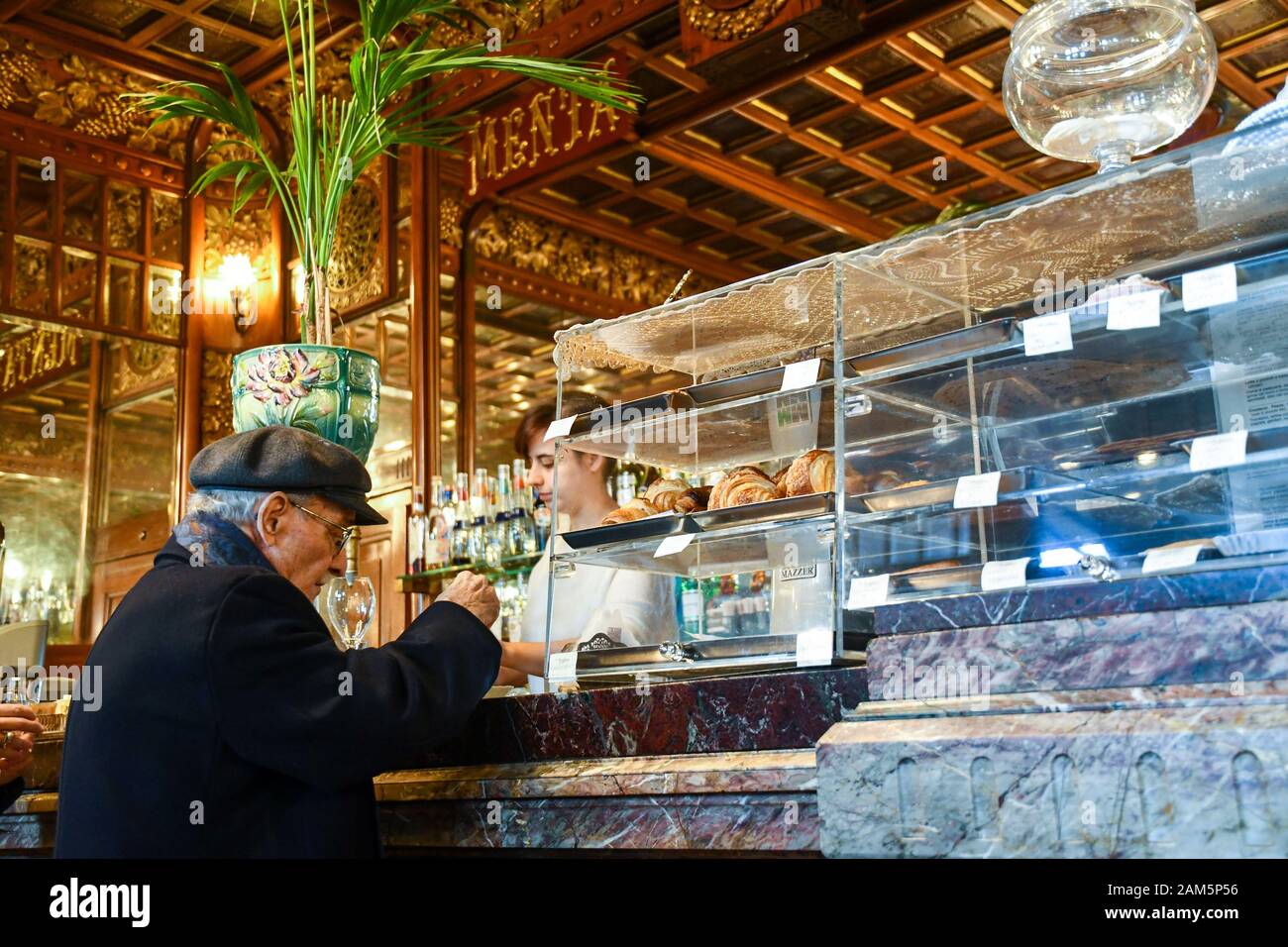 Old italian man italy coffee hi-res stock photography and images - Alamy