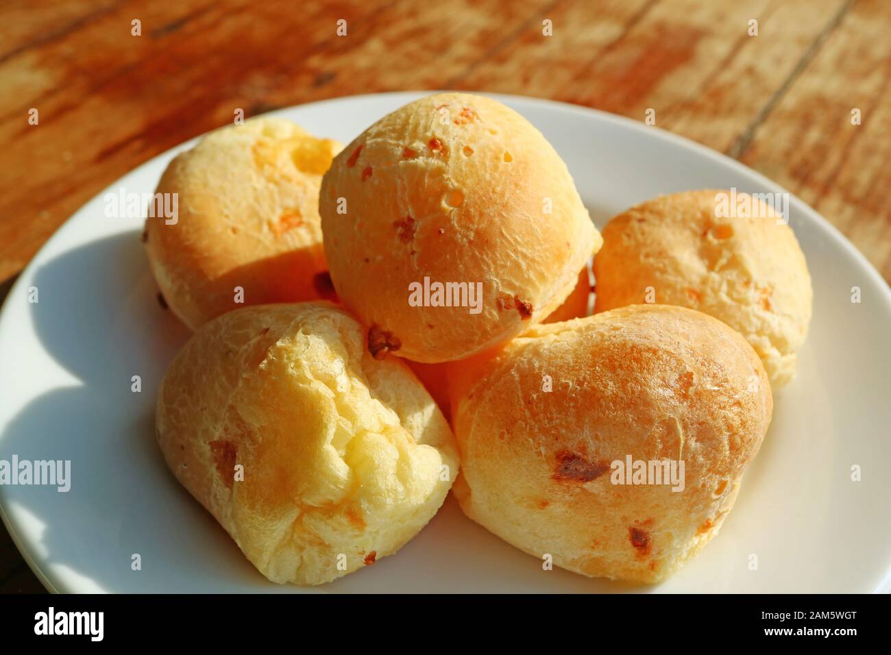 Pão de queijo brazil hi-res stock photography and images - Alamy