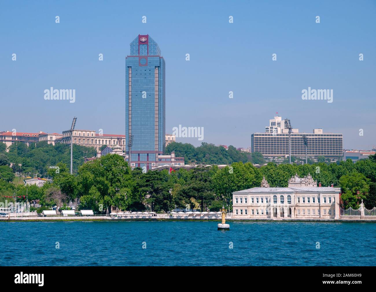 Ritz carlton luxury hotel tower hi-res stock photography and images - Alamy