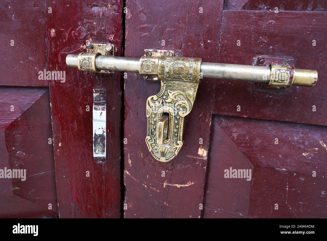 Door latch hi-res stock photography and images - Alamy