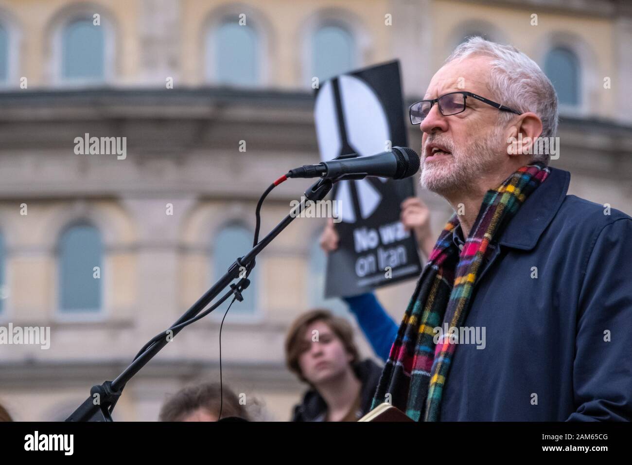 Tariq ali iraq war protest london hi-res stock photography and images ...