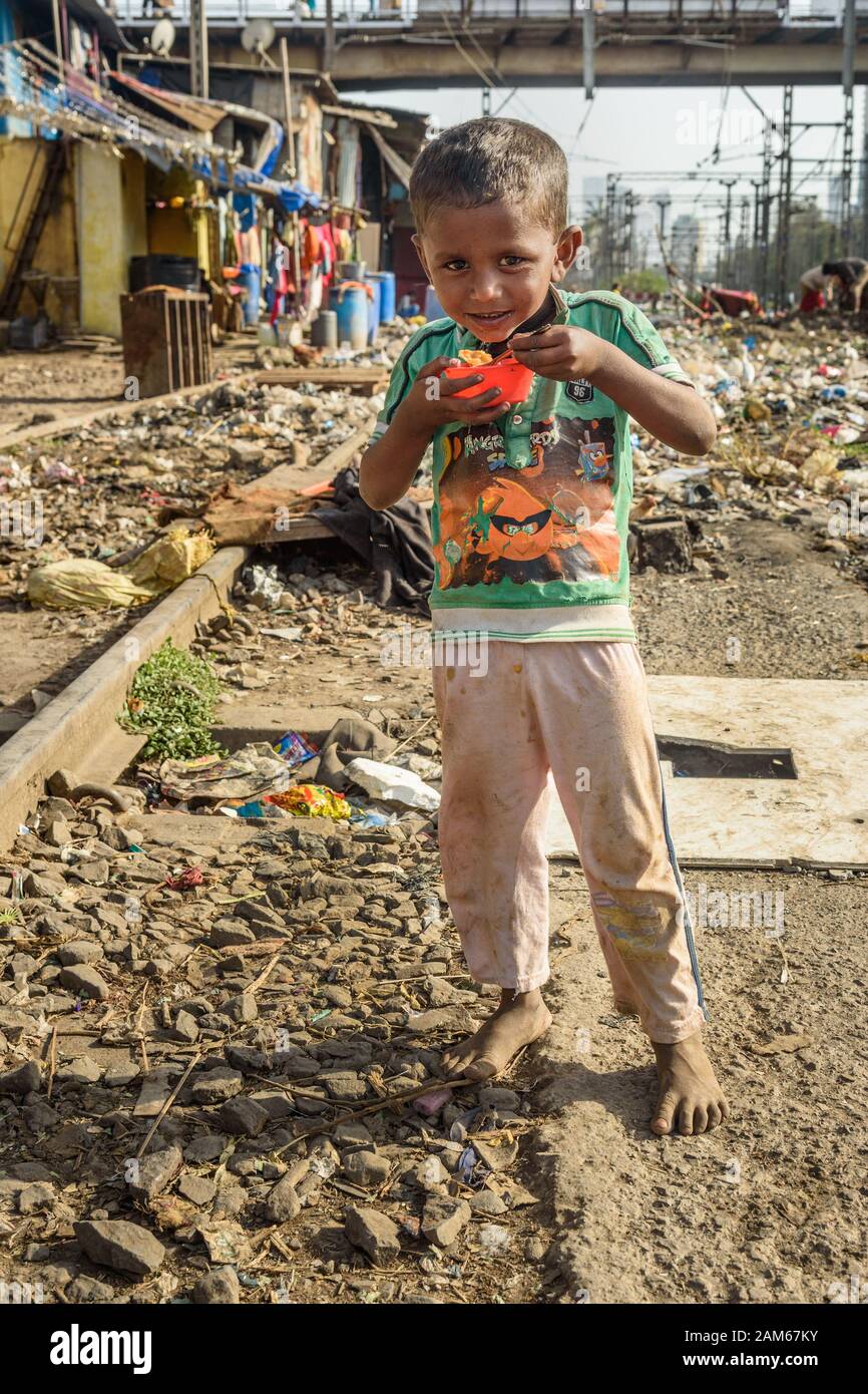 Slum boy hi-res stock photography and images - Alamy
