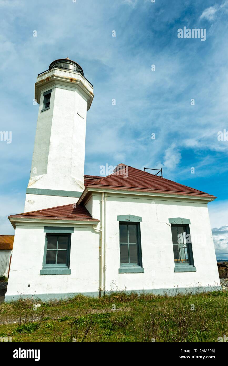 Point wilson lighthouse hi-res stock photography and images - Alamy