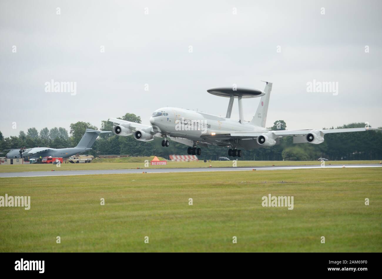 Airborne radar picket system hi-res stock photography and images - Alamy