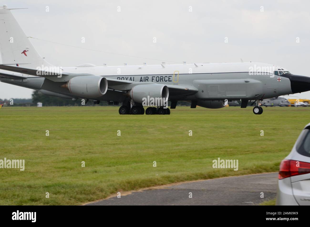 Rc 135w boeing rivet joint hi-res stock photography and images - Alamy