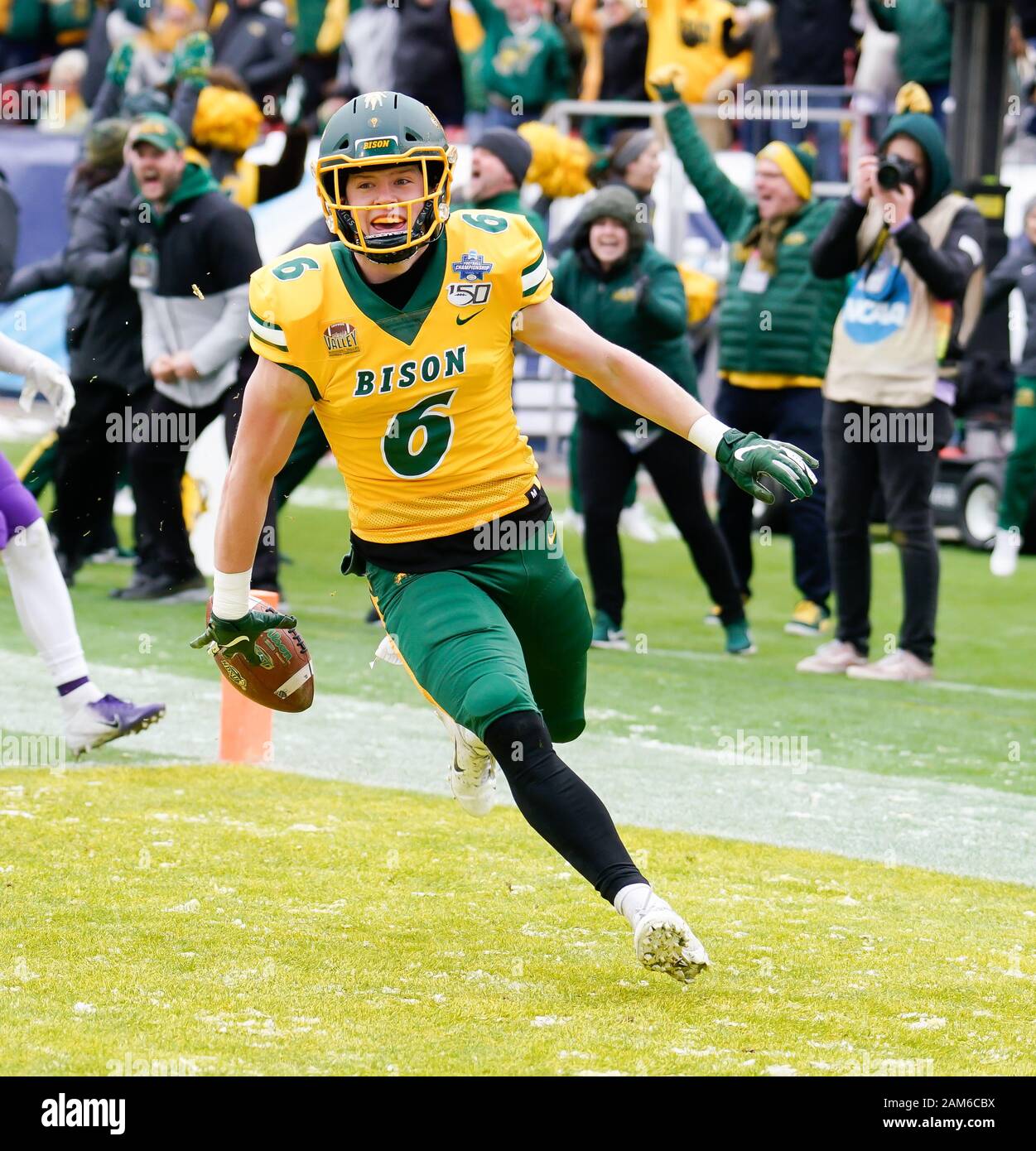 Frisco, Texas, USA. 11th Jan, 2020. -NDSU JAMES HENDRICKS (6) scores on ...