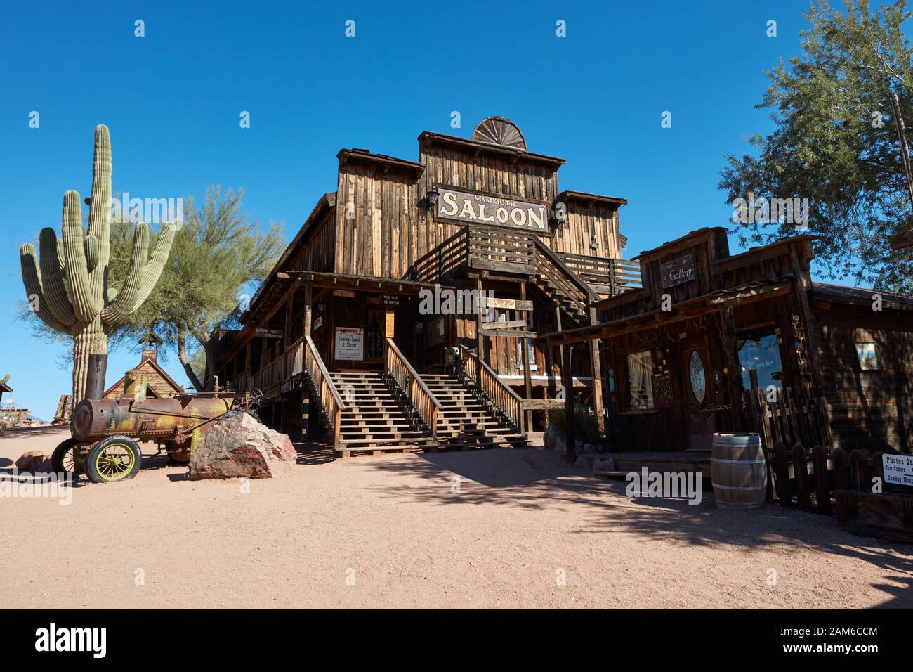 Mammoth Saloon, Goldfield, Arizona Stock Photo - Alamy