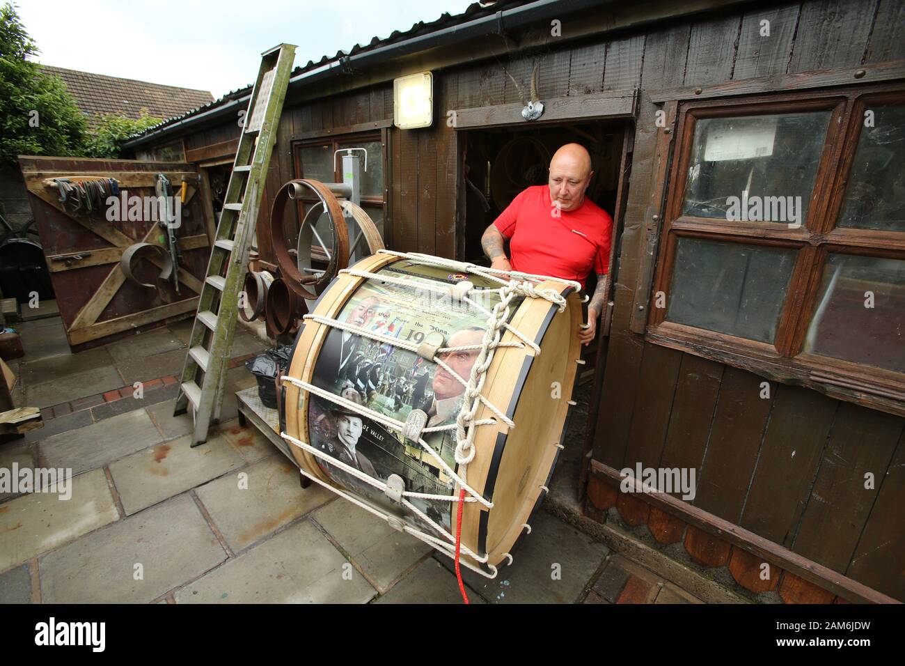 Lambeg drum hi-res stock photography and images - Alamy