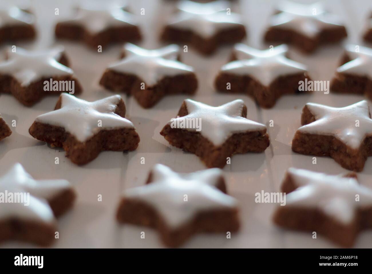 Baked star cookies hi-res stock photography and images - Alamy