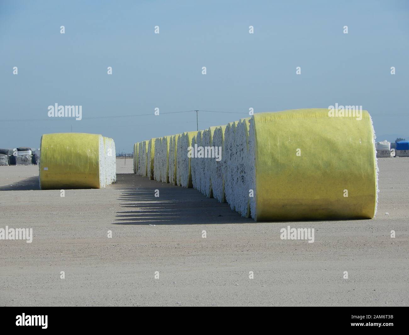 Ginning hi-res stock photography and images - Alamy