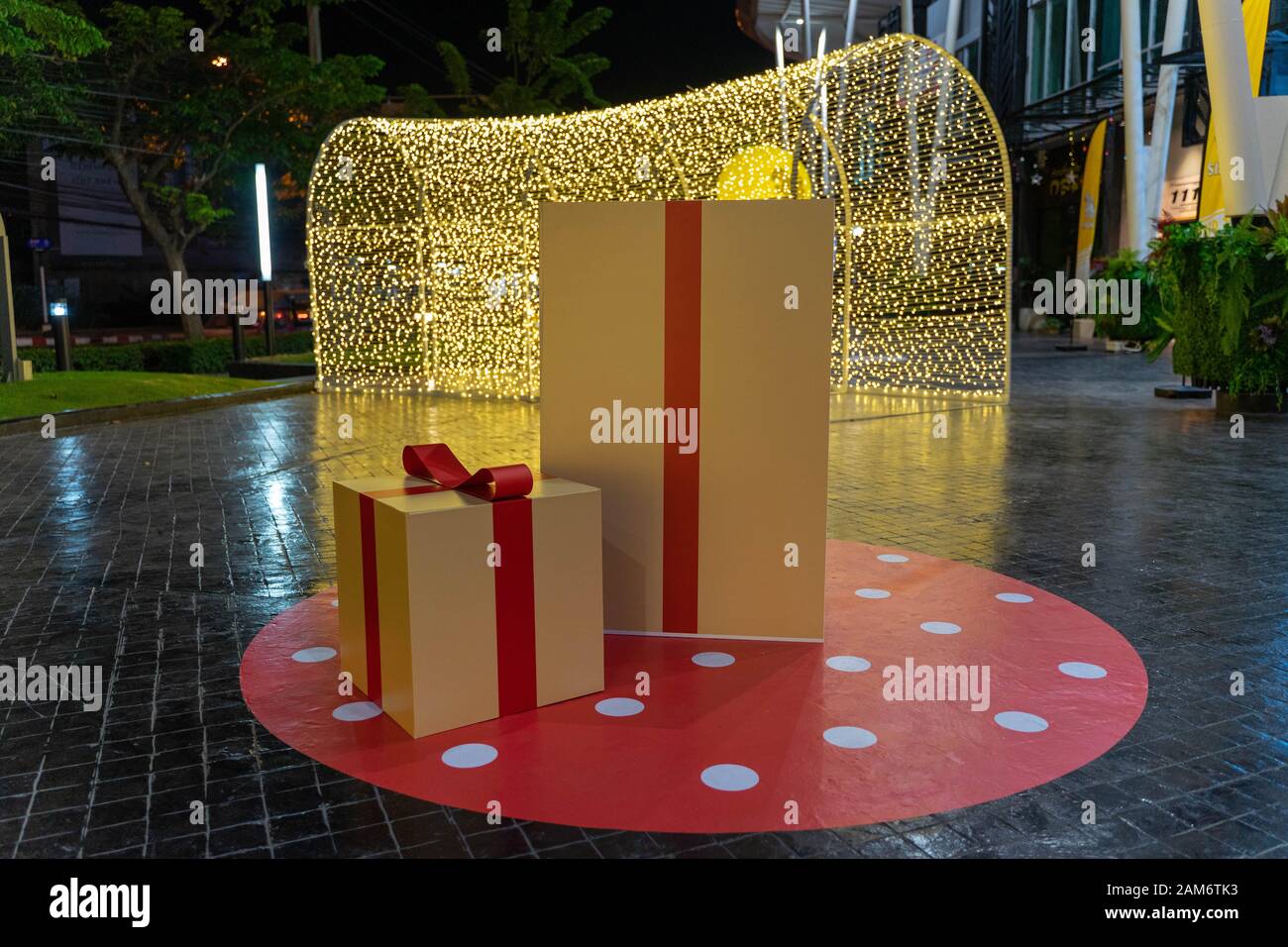 Huge Gift Box High Resolution Stock Photography and Images - Alamy