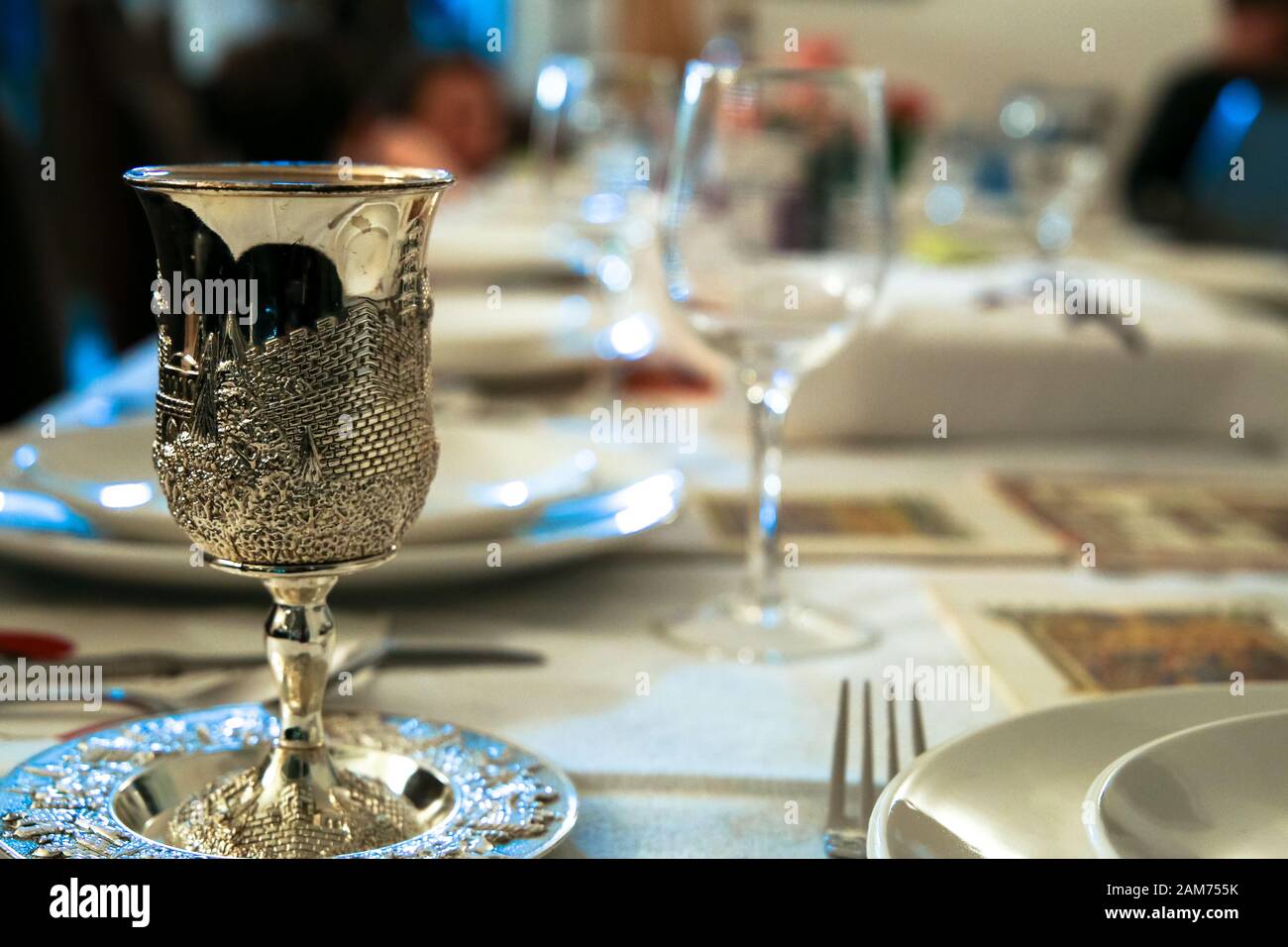 Table set for a traditional Seder dinner Stock Photo - Alamy