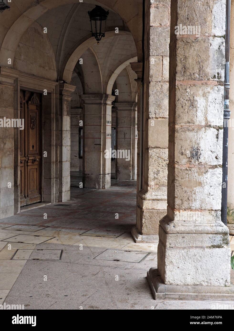 Domed pillar hi-res stock photography and images - Alamy