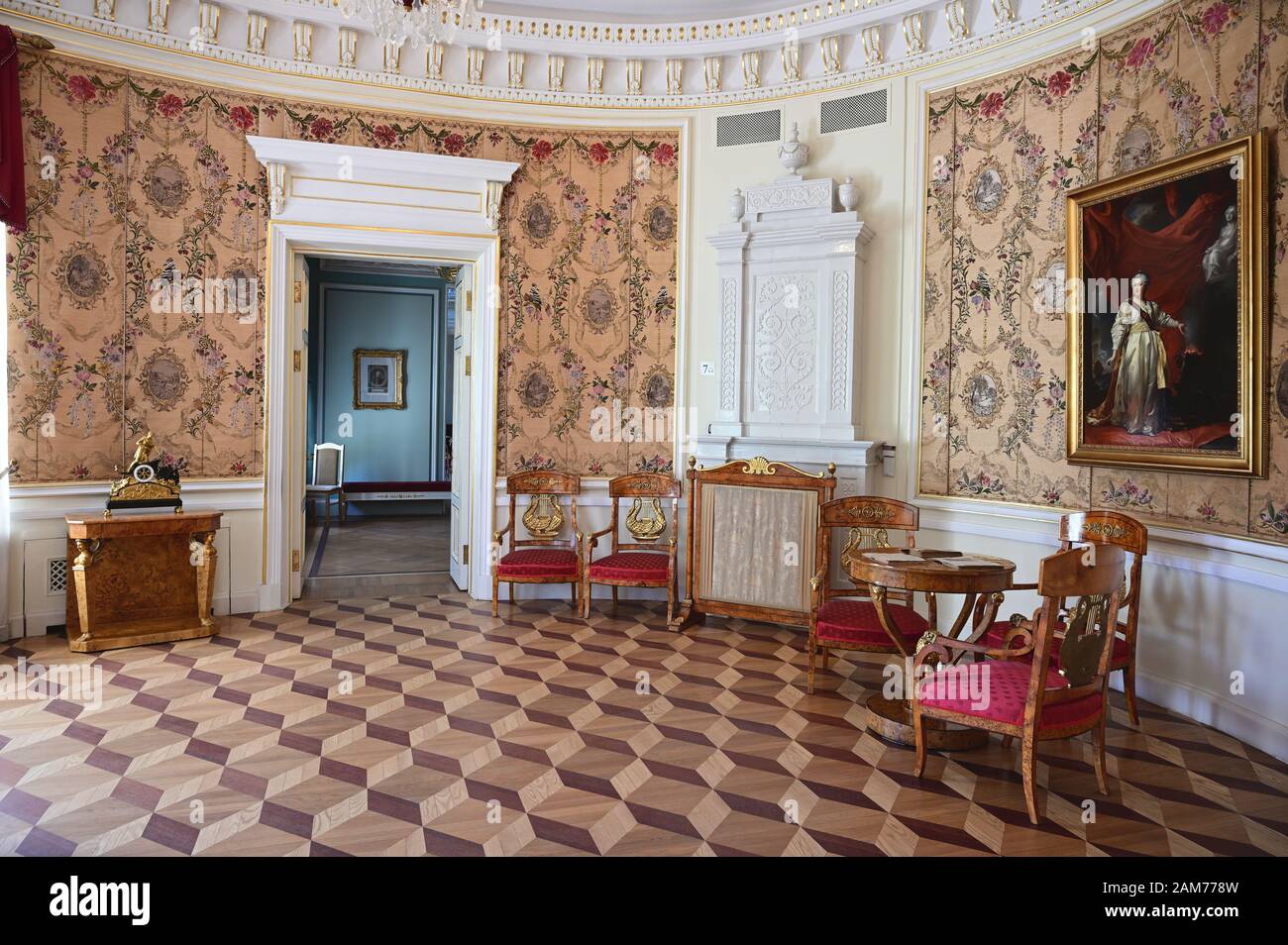 St. Petersburg, Russia - June 24, 2018: Interior of Straw drawing room ...