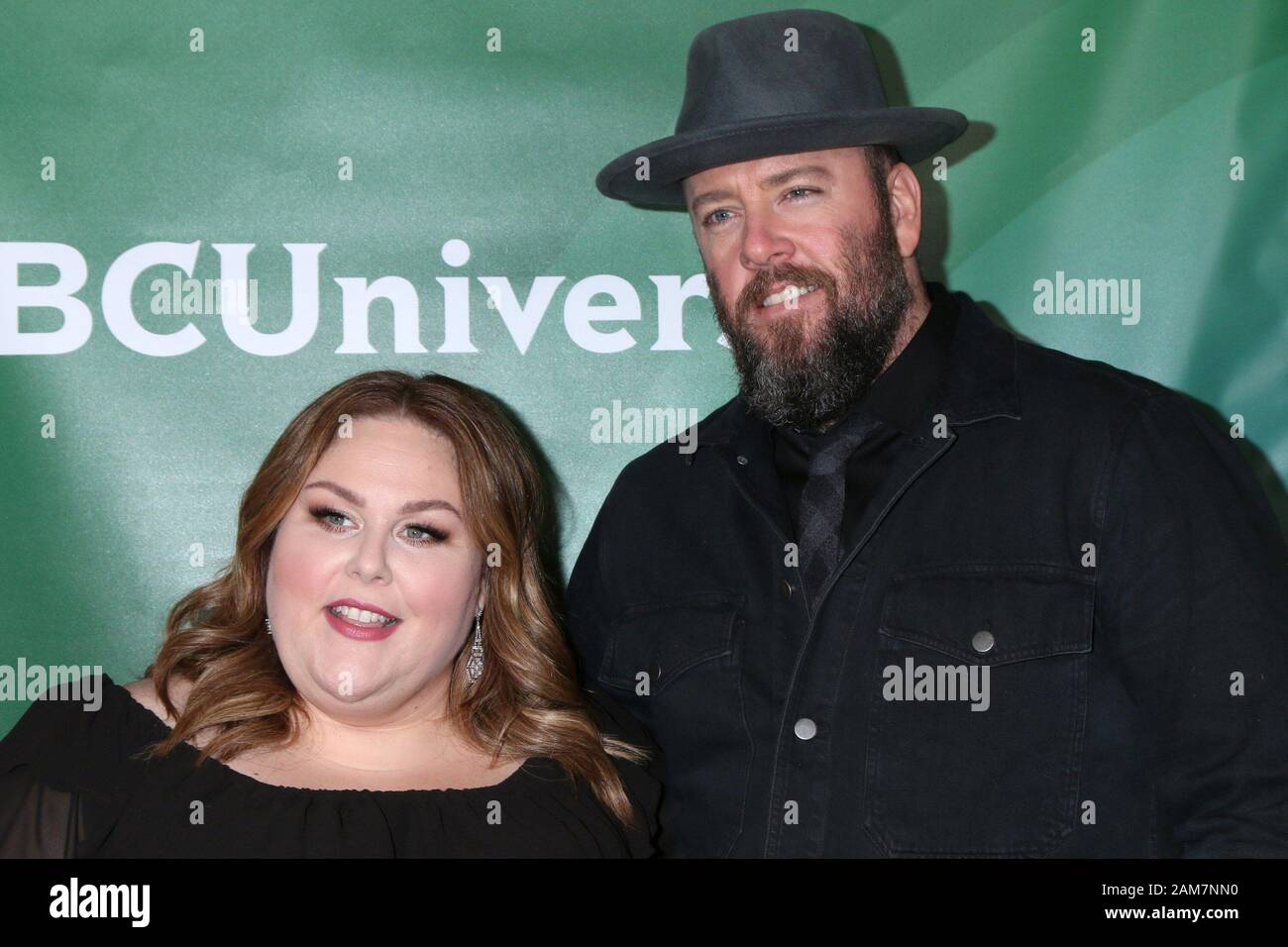 Chrissy metz and chris sullivan 2020 hi-res stock photography and ...