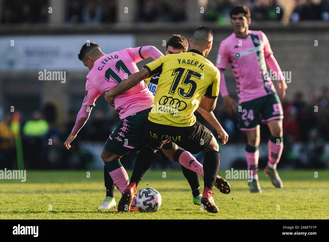 Portugalete, Spain. 11th Jan, 2019. CRISTIAN TELLO (11) and YASER H ...