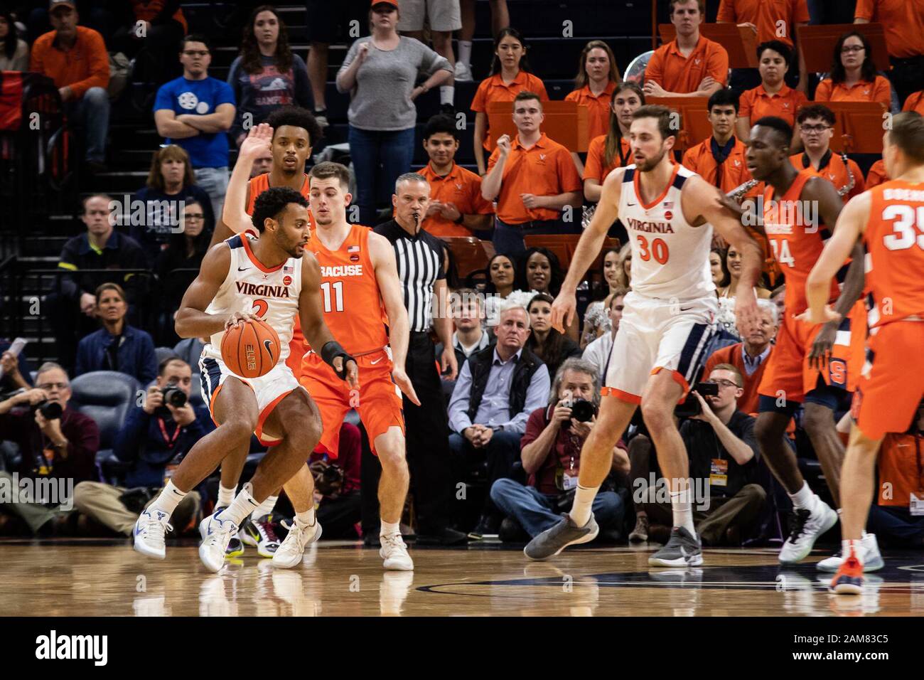 Charlottesville, VA, USA. 11th Jan, 2020. Virginia Guard Braxton Key (2 ...