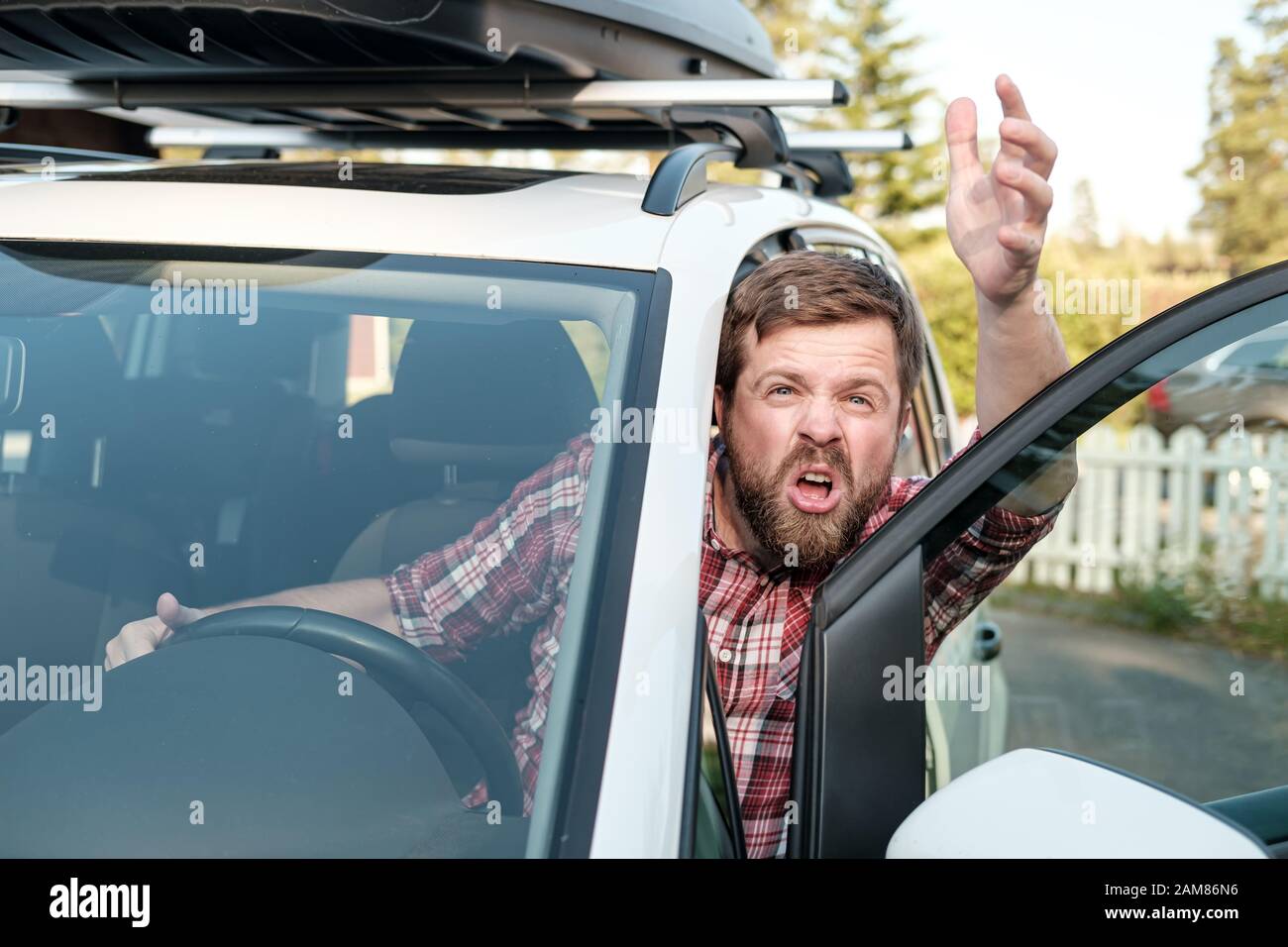 Angry in car hi-res stock photography and images - Alamy