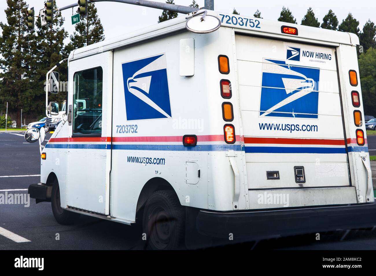 Usps vehicle hi-res stock photography and images - Alamy
