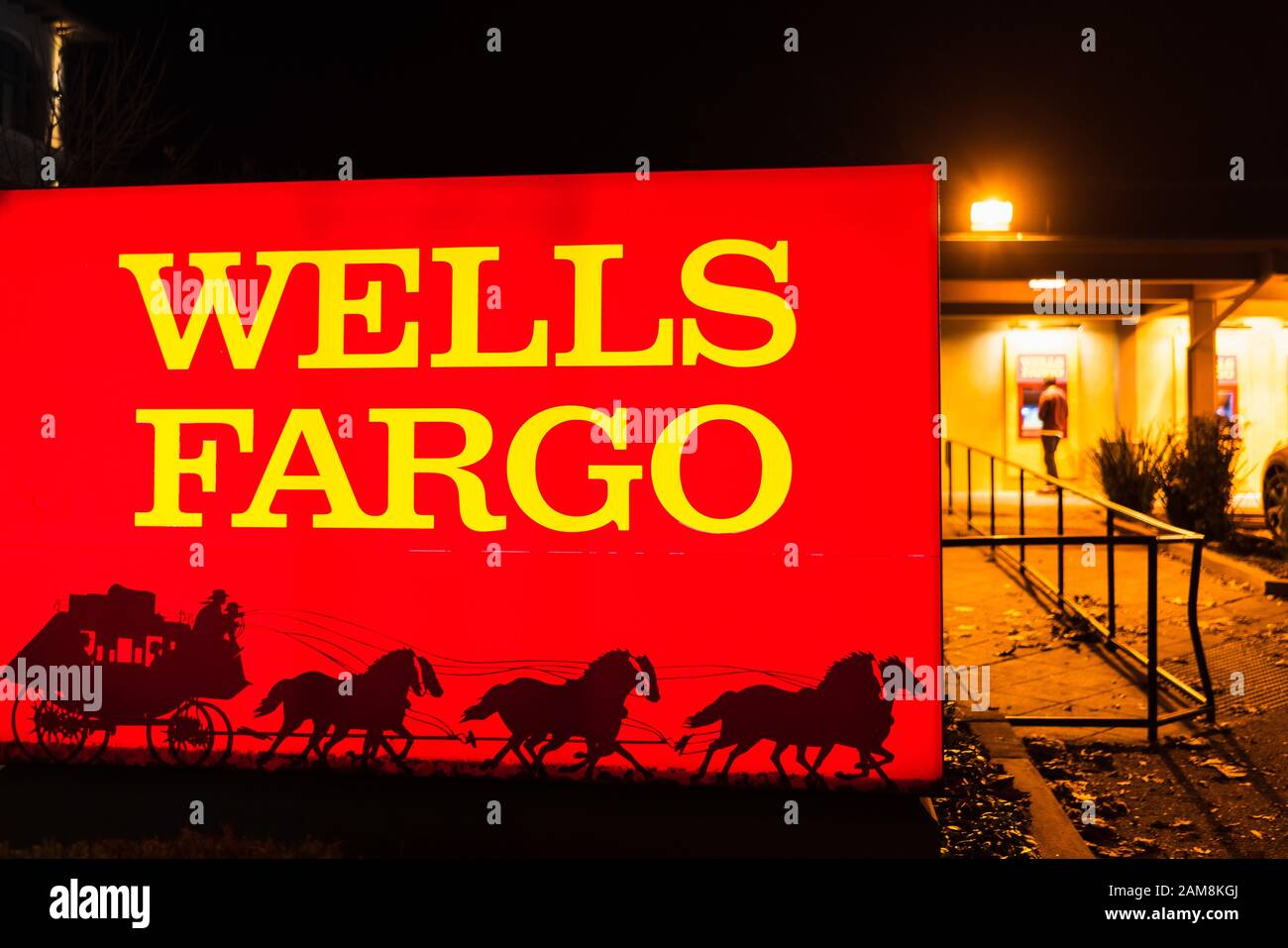 Wells fargo sign hi-res stock photography and images - Alamy