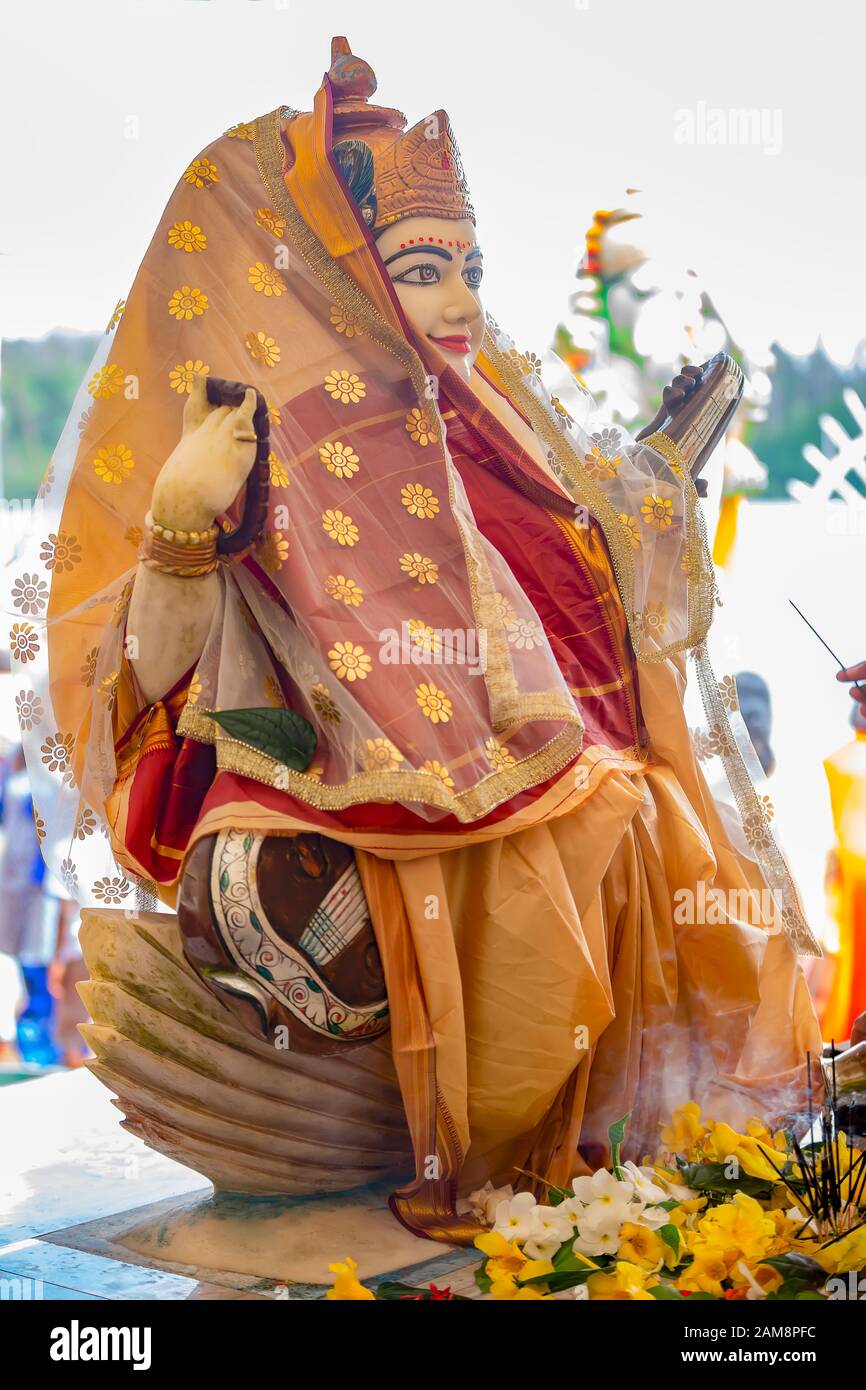 Statue of Hindu Gods at sacred lake of Grand Bassin,Mauritius Stock ...