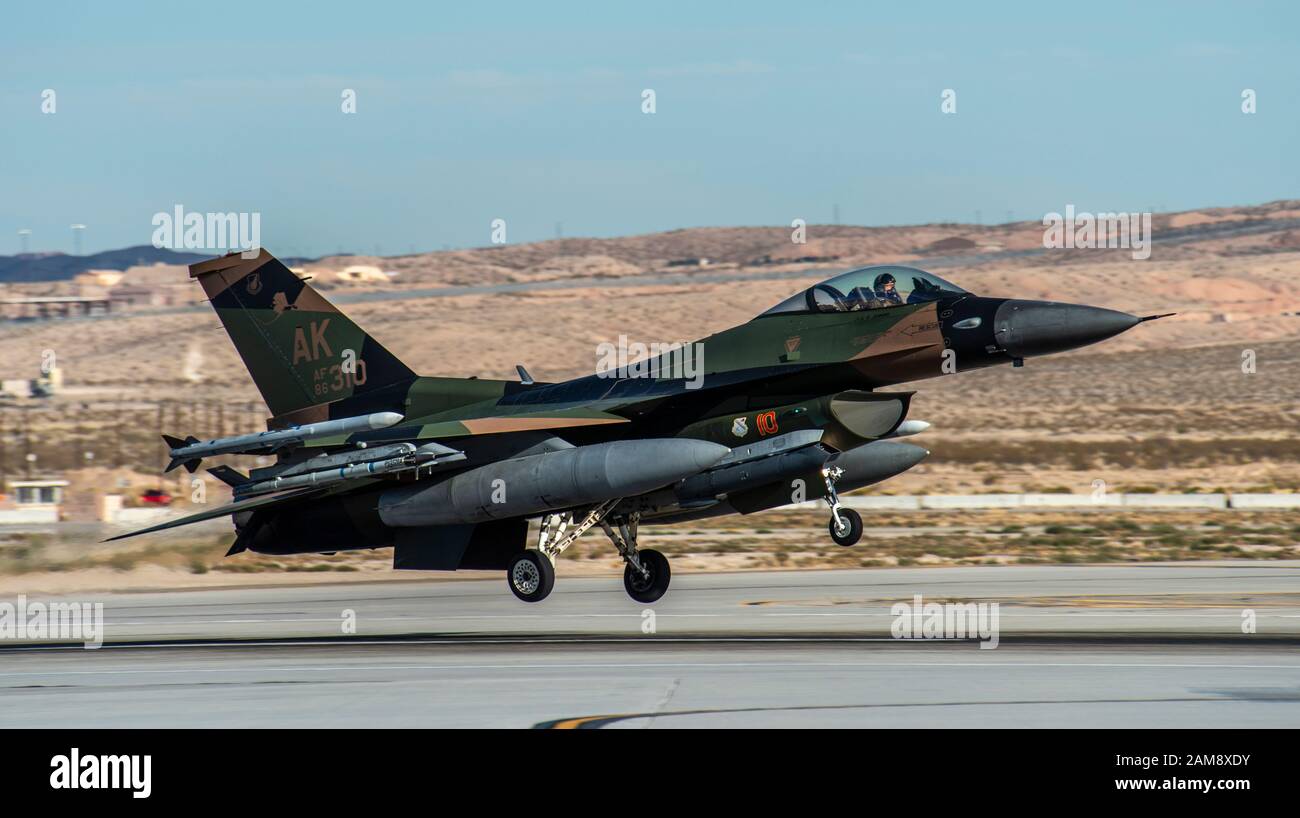 An F-16 Fighting Falcon fighter jet assigned to the18th Aggressor ...