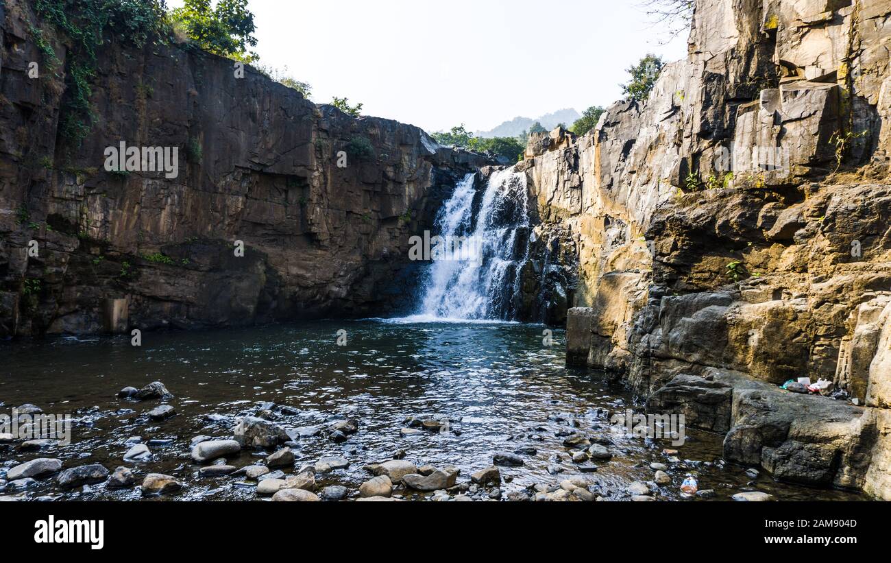 Awesome landscape of Zarwani waterfall, Dhirkhadi, Gujarat Stock Photo ...