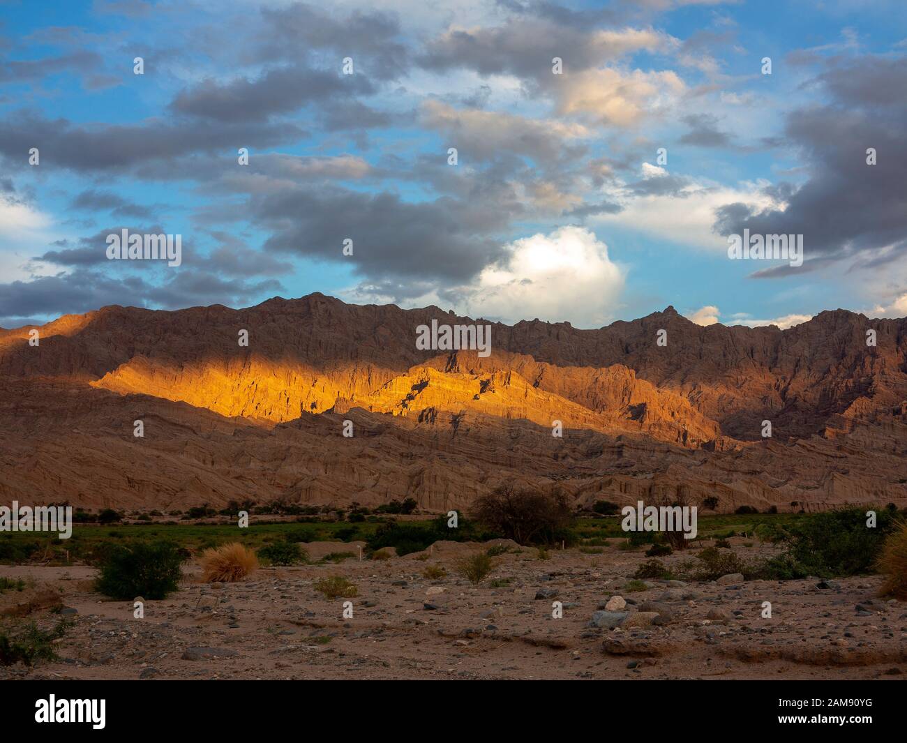 Rock Formations on the Ruta 40 road linking Cafayate to Cachi, La Puna ...