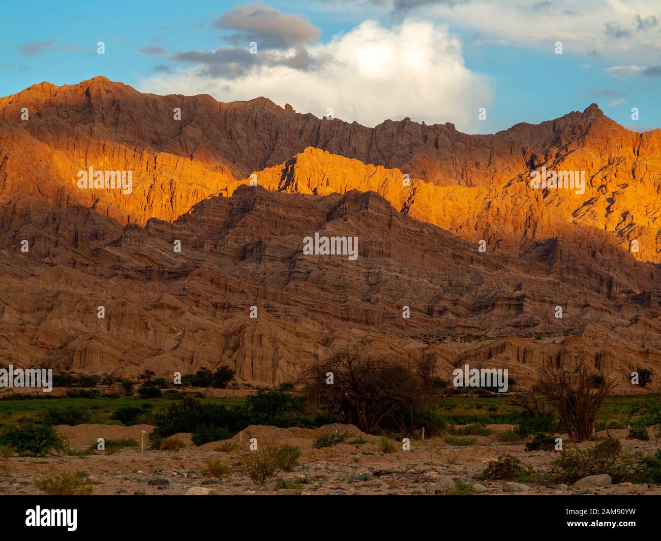 Rock Formations on the Ruta 40 road linking Cafayate to Cachi, La Puna ...