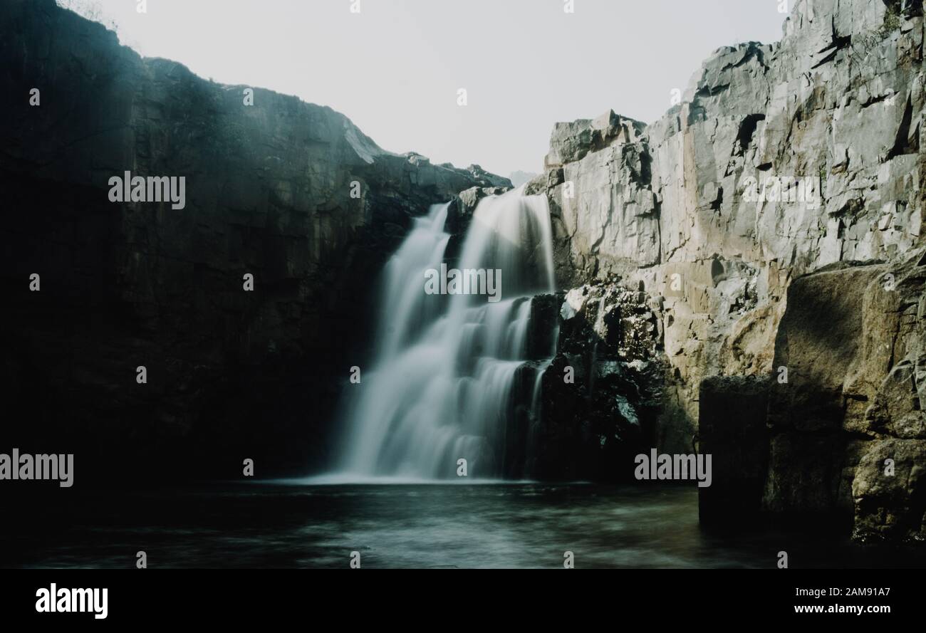 Awesome landscape of Zarwani waterfall, Dhirkhadi, Gujarat Stock Photo ...
