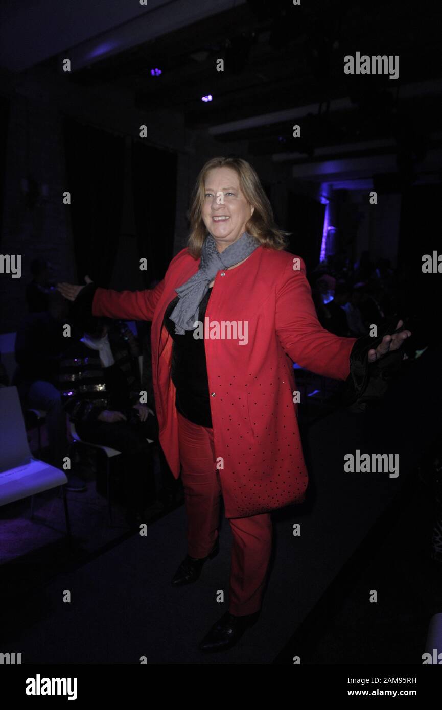 Kathy Ann Kelly bei der Dr. Sindsen Pompöös Fashion Party 'Shine Bright ...