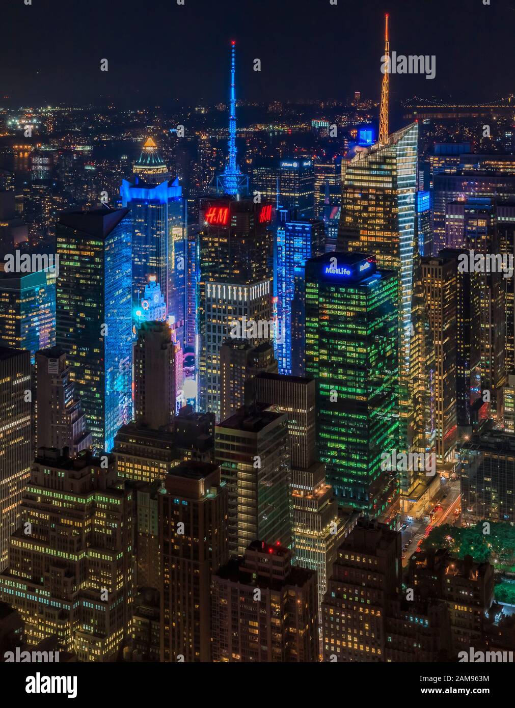 New York, USA - May 31, 2016: Sunset aerial view of iconic Times Square ...
