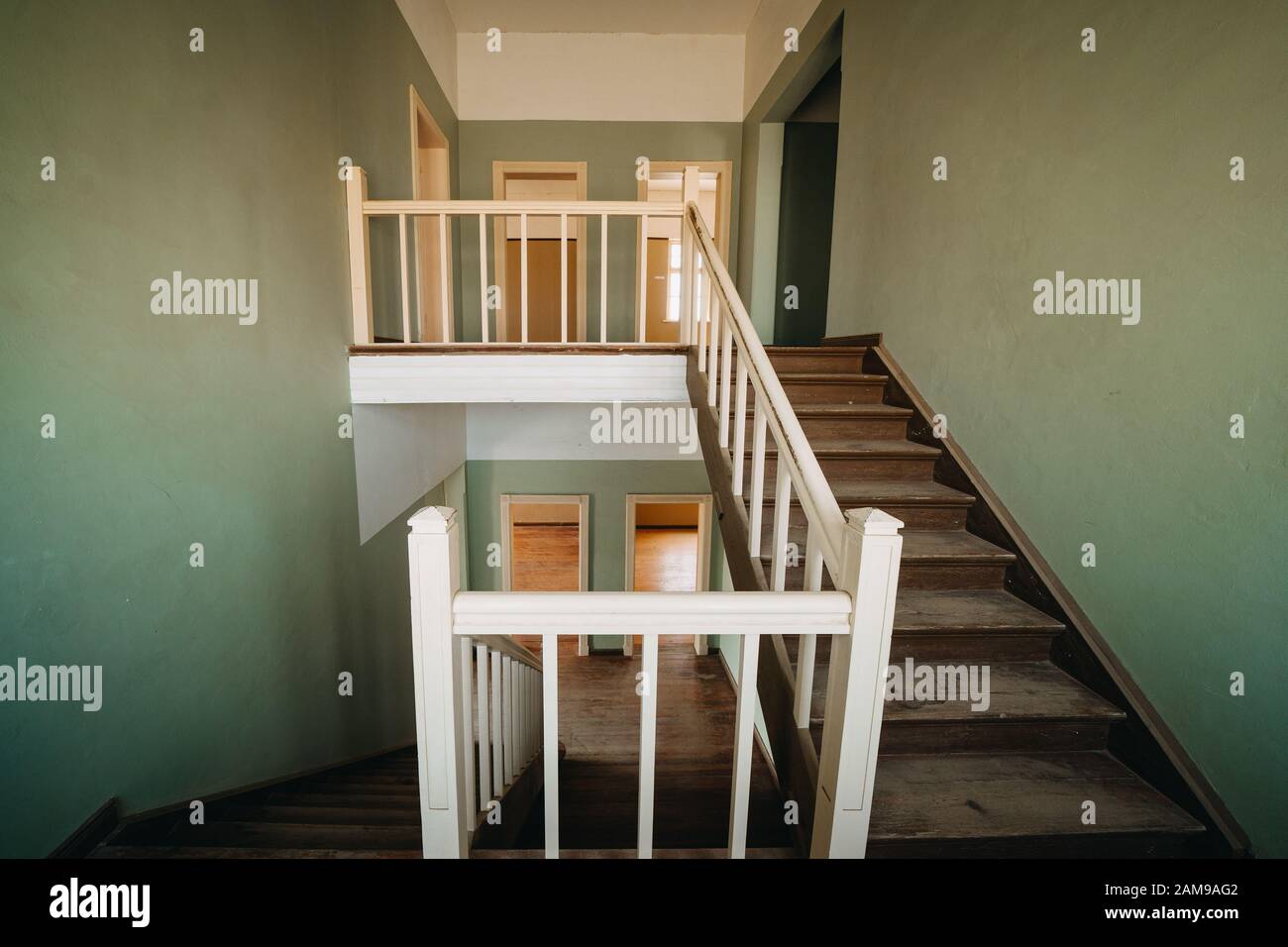 modern wooden staircase of a Colonial Villa Stock Photo - Alamy