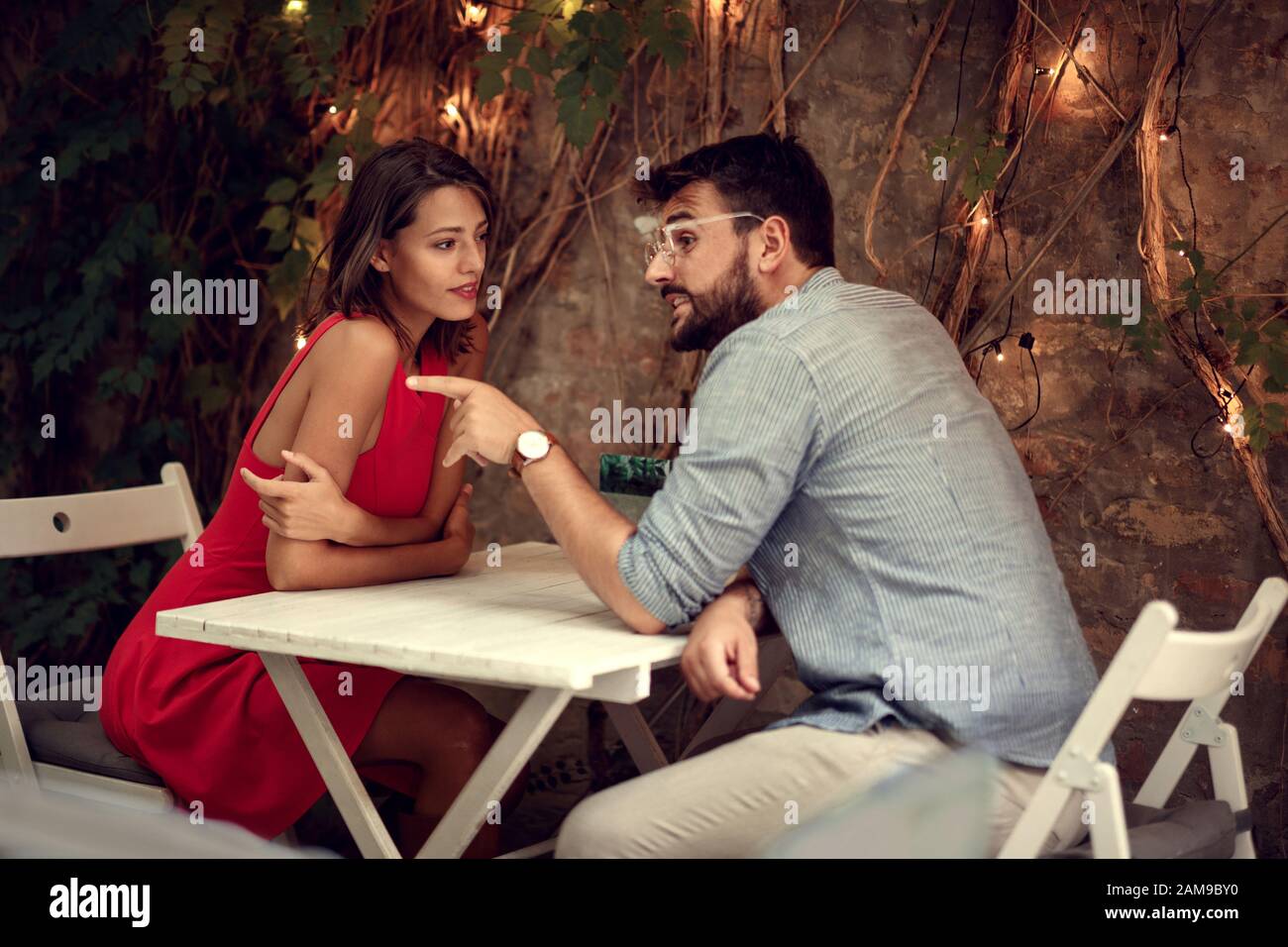 Romantic date outdoor hi-res stock photography and images - Alamy