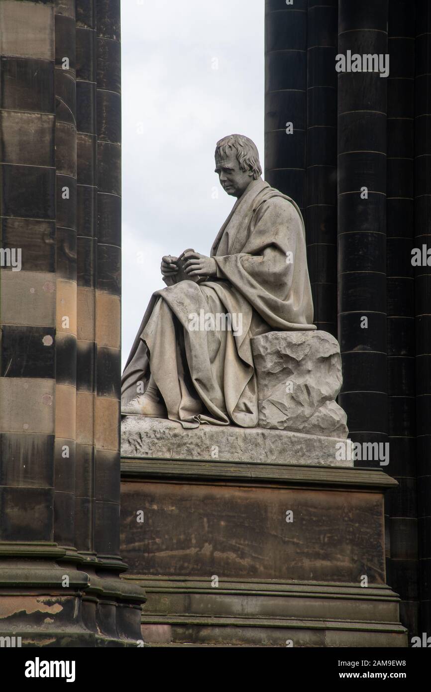 Sir walter scott memorial edinburgh hi-res stock photography and images ...
