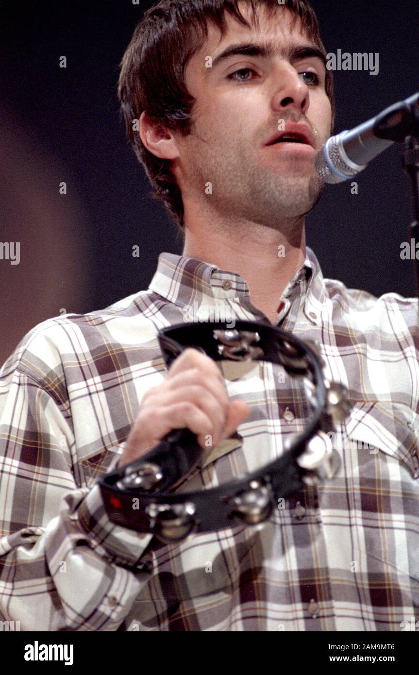 Paul mcguigan oasis hi-res stock photography and images - Alamy