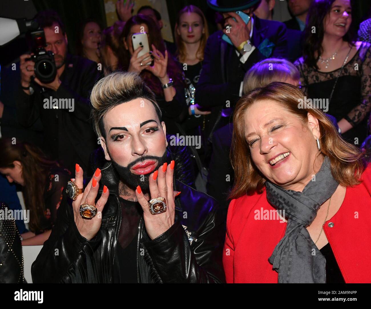 Kathy ann kelly hi-res stock photography and images - Alamy