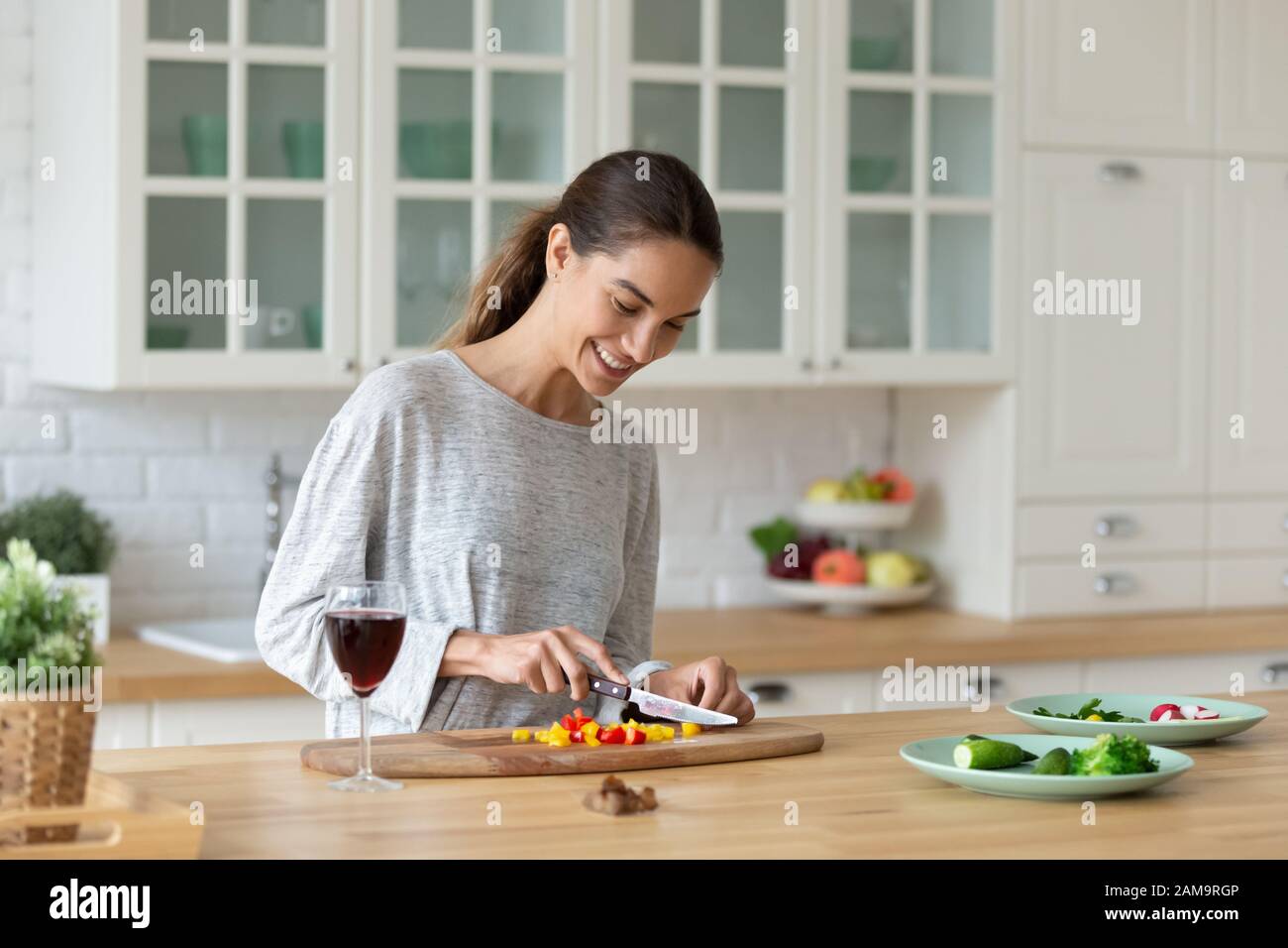 Dinner party preparation hi-res stock photography and images - Alamy