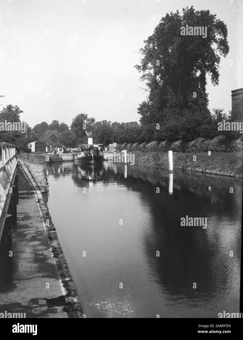 1920s boat hi-res stock photography and images - Alamy