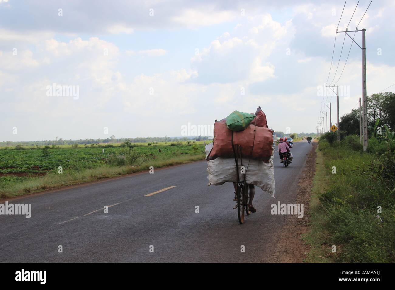 Overloaded bicycle hi-res stock photography and images - Alamy