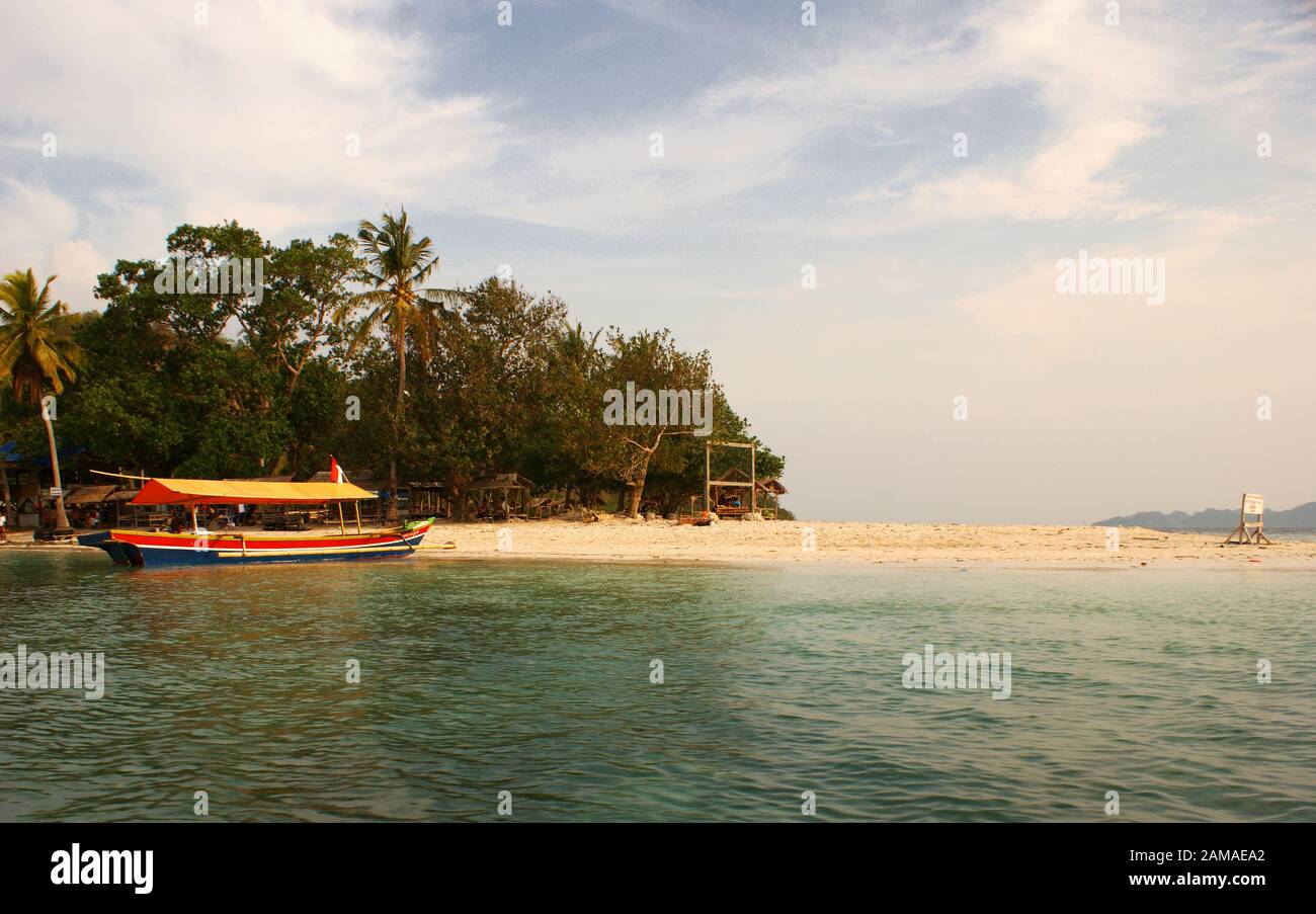 Pantai Mutun Beach, Lampung, Sumatera, Indonesia Stock Photo - Alamy