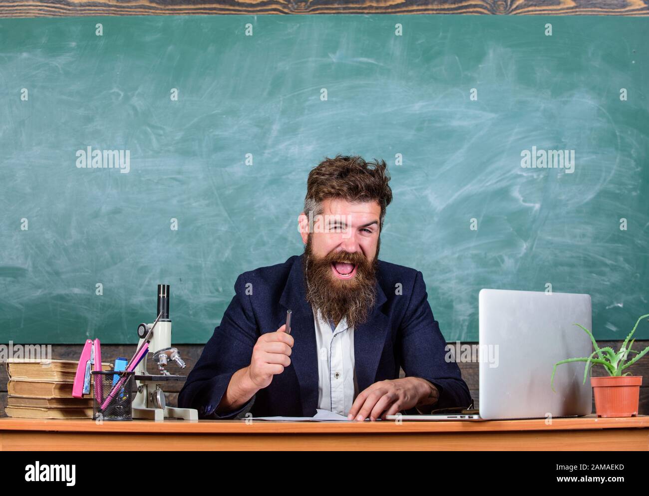 Teacher bearded man tell interesting story. Teacher interesting ...