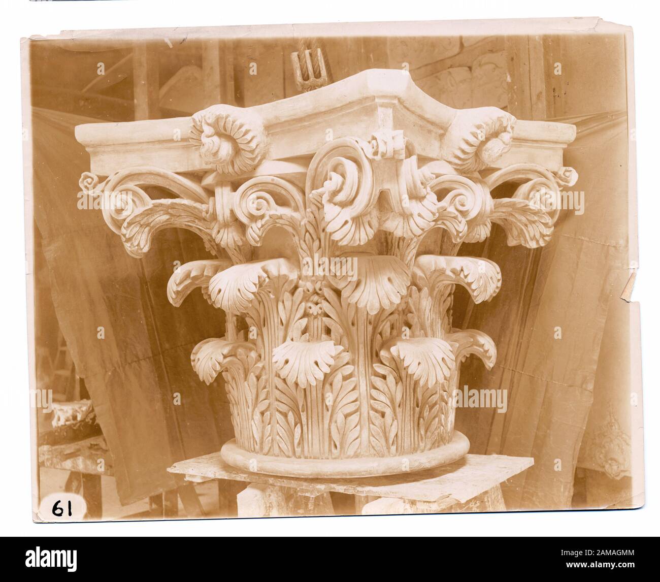 Plaster model corinthian capital hi-res stock photography and images ...