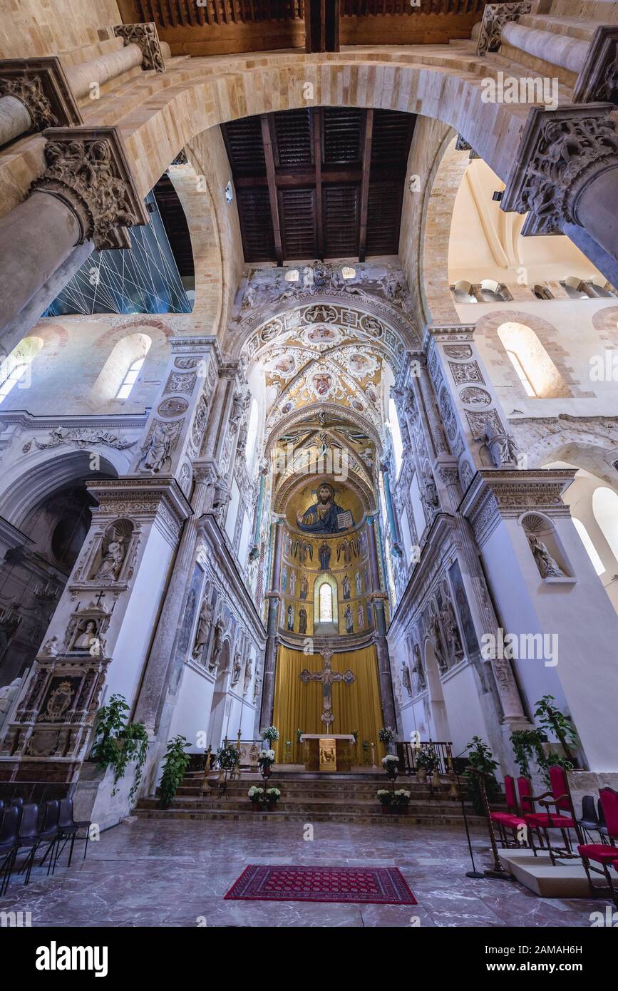 Interior catholic cathedral old town cefalu hi-res stock photography ...