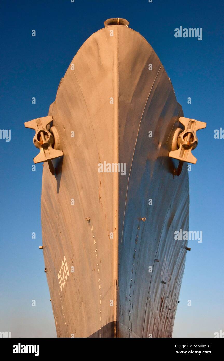 Bow of USS Stewart, WW2 destroyer escort warship, at Seawolf Park ...