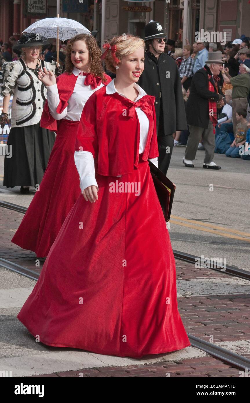 Victorian clothing women hi-res stock photography and images - Alamy