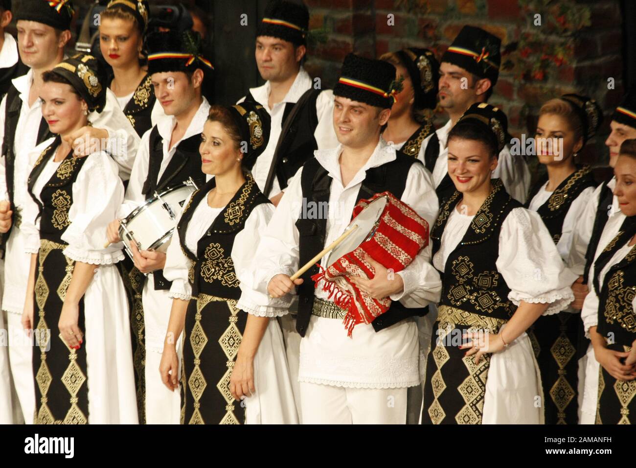 Women wearing traditional romanian costumes hi-res stock photography ...