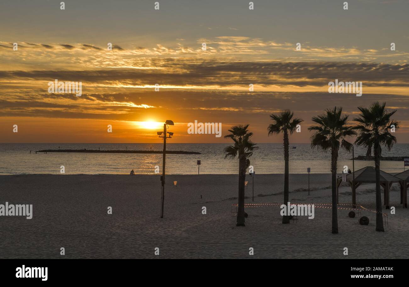 Sandstrand, Tel Aviv, Israel Stock Photo - Alamy